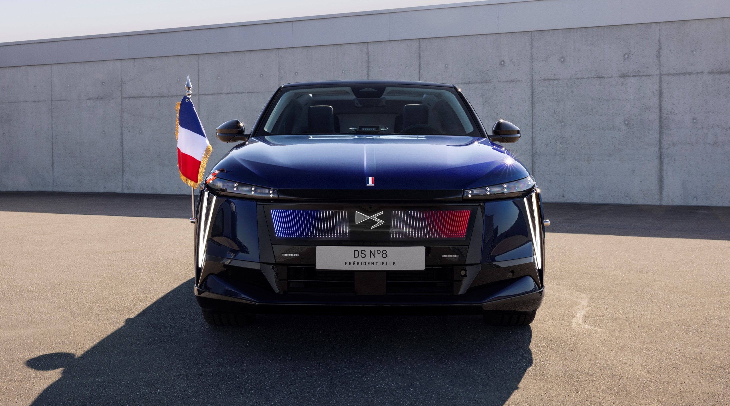 PRESIDENTIAL DS N°8 | Spezial-Edition | DS Automobiles AT