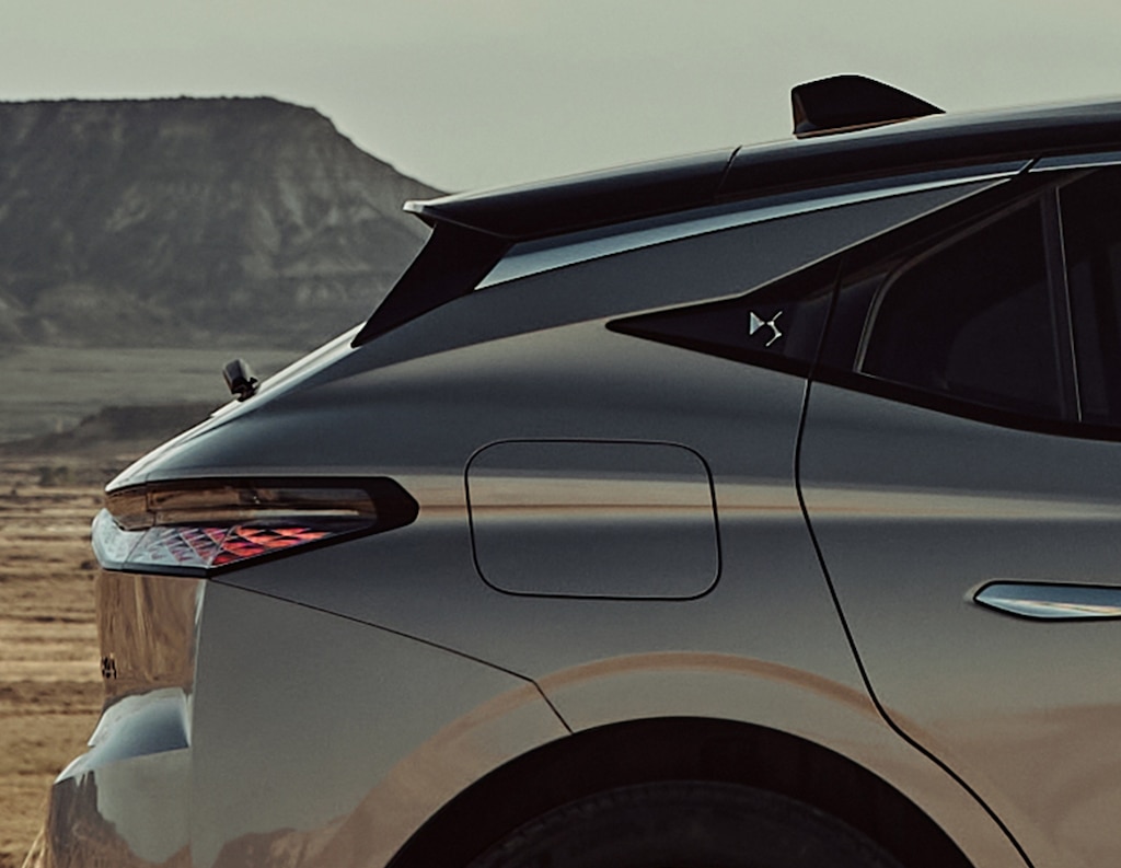 DS 4 Hybrid & Plug-in Hybrid | DS Automobiles AT