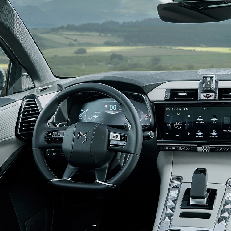 DS 7 Diesel SUV | DS 7 BlueHDi Performance | DS Automobiles AT